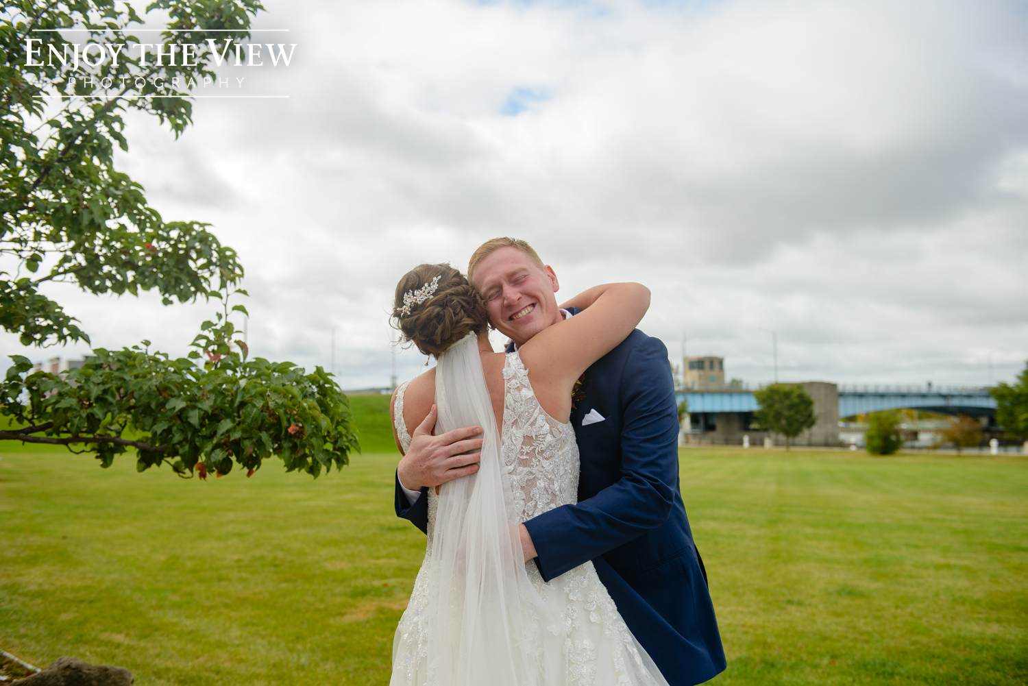 Hannah & Connor {Bay City DoubleTree Photographers} – Enjoy the View ...