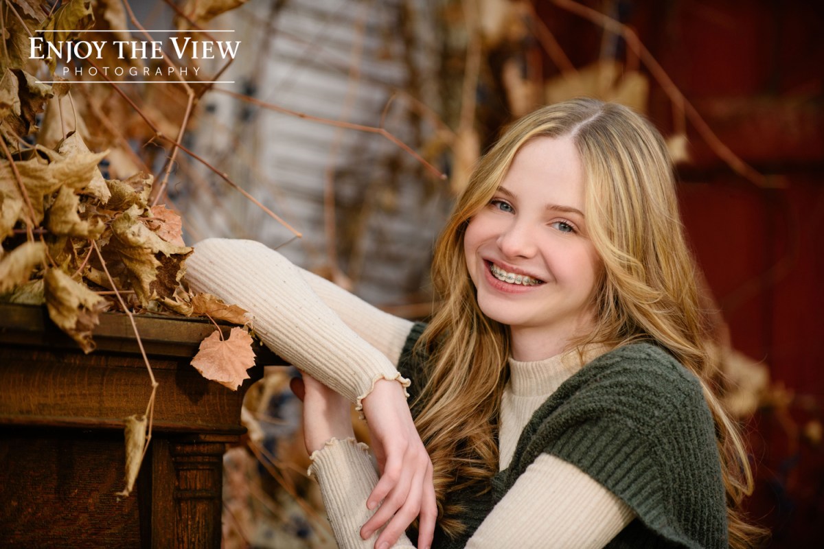 Stella, Class of 2024 – Enjoy the View Photography