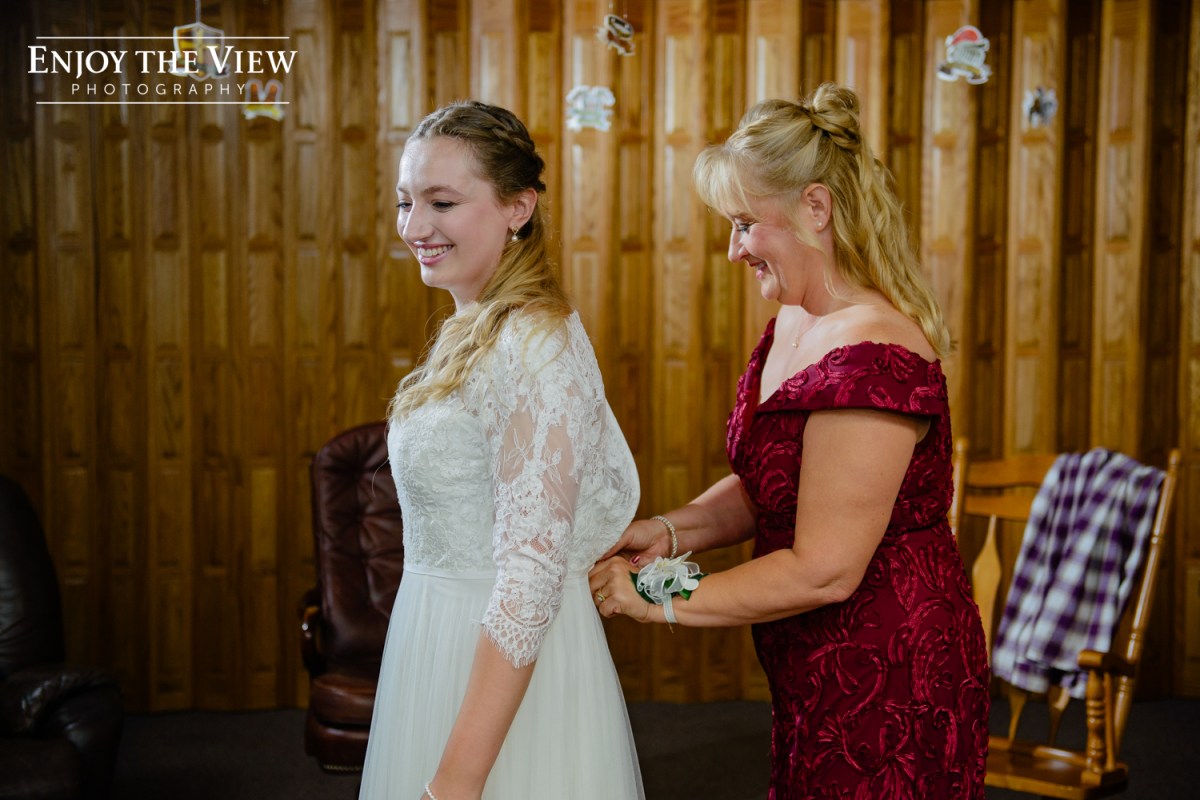 Brittany & Blake {Birch Run Wedding Photographers} – Enjoy the View ...