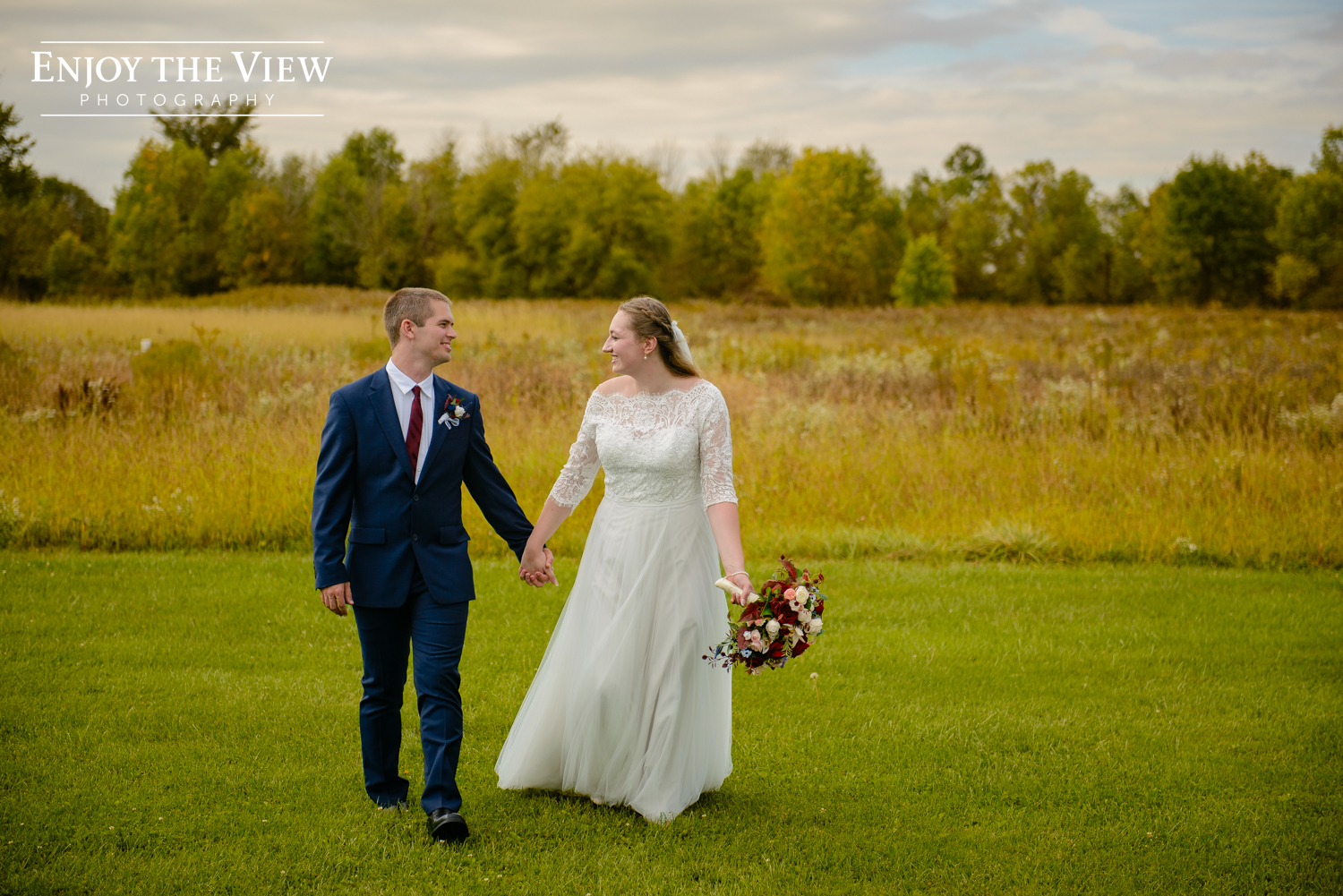 Brittany & Blake {Birch Run Wedding Photographers} – Enjoy the View ...