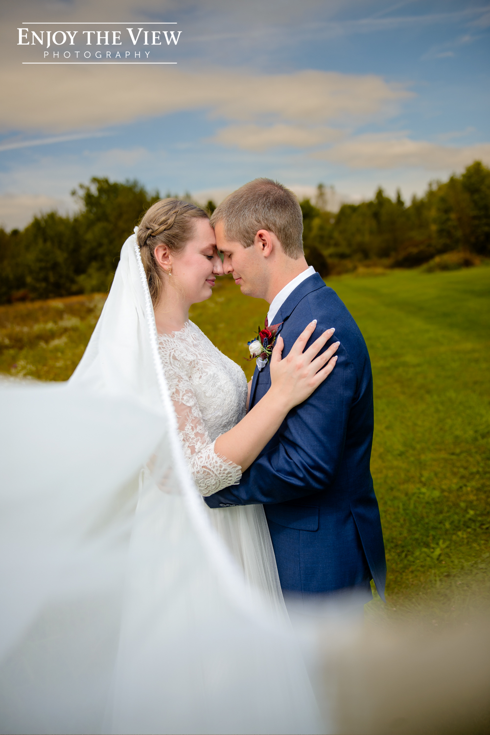 Brittany & Blake {Birch Run Wedding Photographers} – Enjoy the View ...