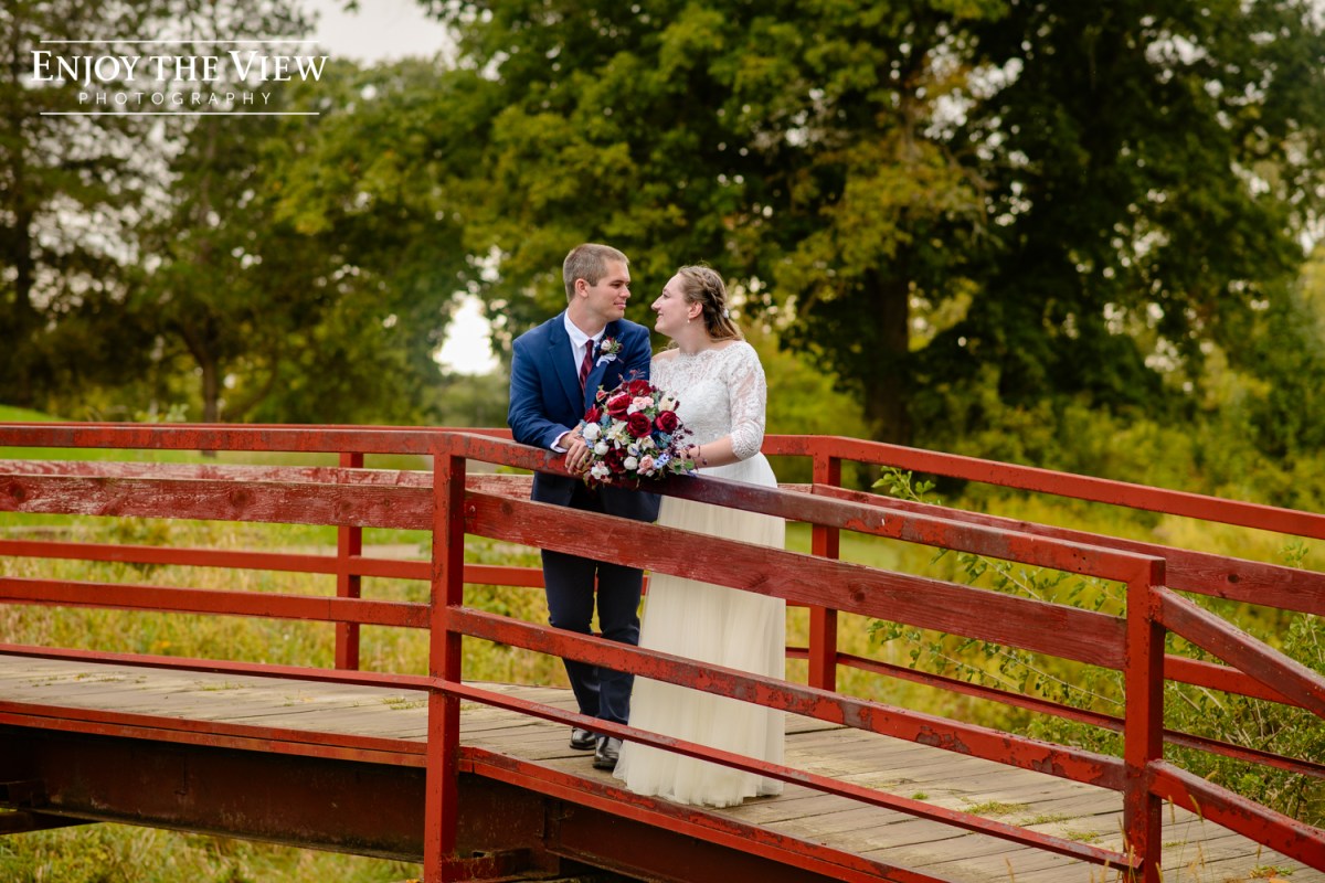 Brittany & Blake {Birch Run Wedding Photographers} – Enjoy the View ...