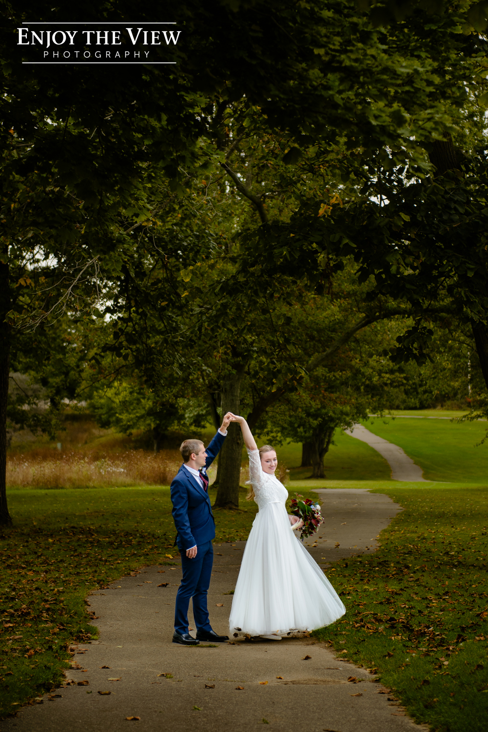 Brittany & Blake {Birch Run Wedding Photographers} – Enjoy the View ...