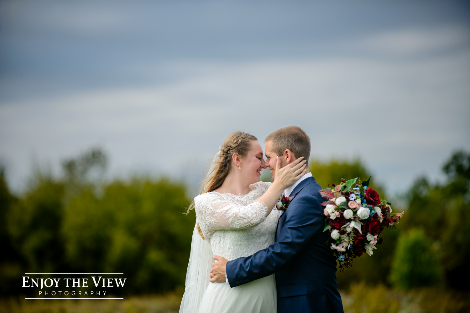 Brittany & Blake {Birch Run Wedding Photographers} – Enjoy the View ...