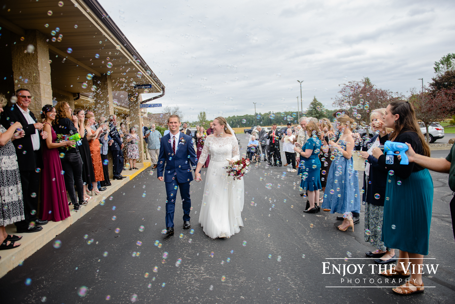 Brittany & Blake {Birch Run Wedding Photographers} – Enjoy the View ...