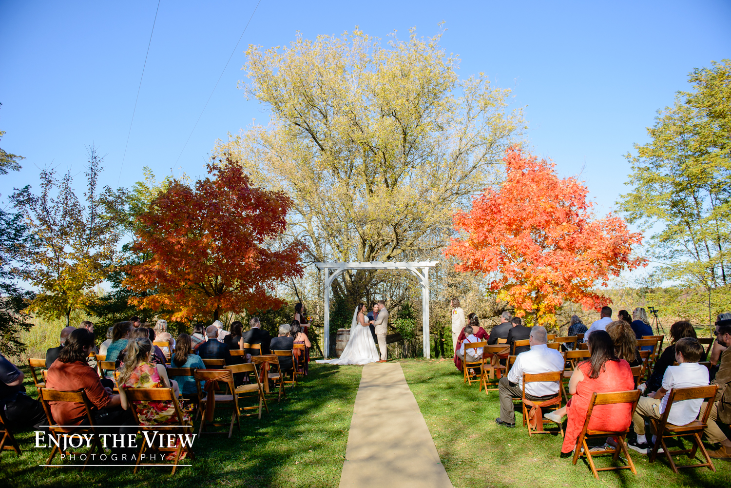 Angela & Vincent {The Milestone Barn} – Enjoy the View Photography